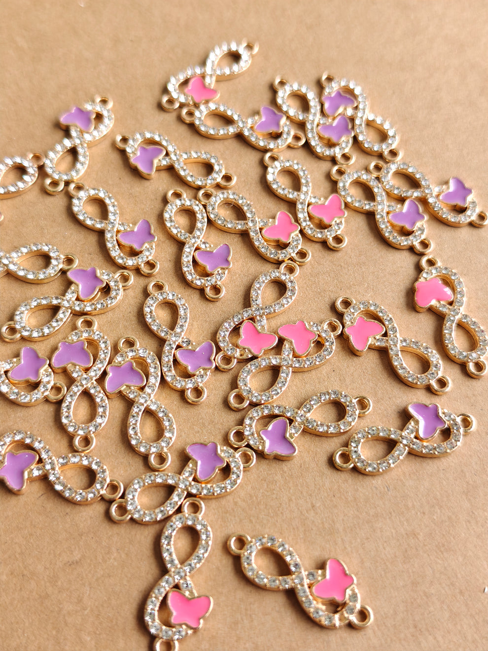 Infinity heart charms Pink – Maya Resin Store