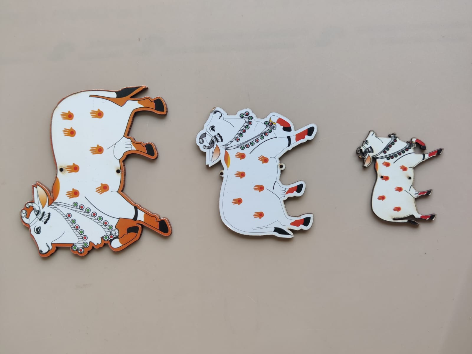 Cow cutout - Pair – Maya Resin Store